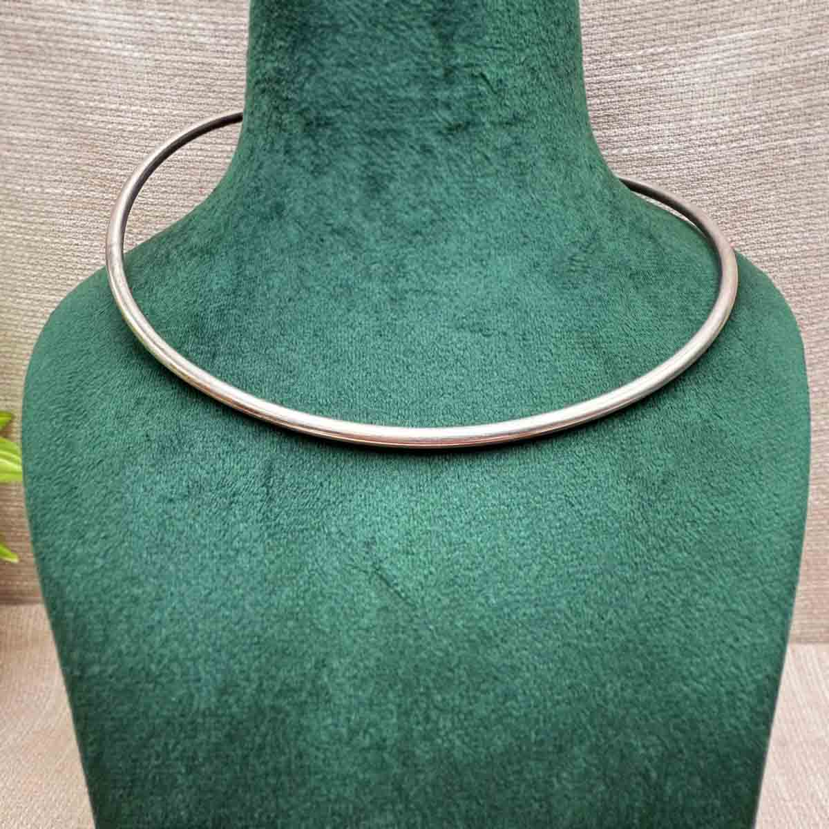 Classic Silver Pipe Round Hasli - Eta Jewels